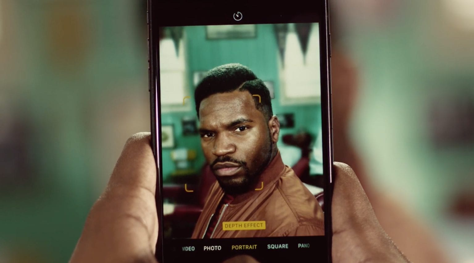 Apple zdieľal novú reklamu na iPhone 7 Plus a jeho Portrait Mode ...